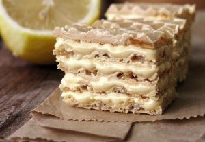 Oblande sa kremom od limuna - Recept - Kolači#