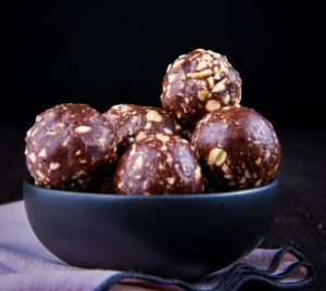 Snickers loptice - Recept - Brzi kolači#